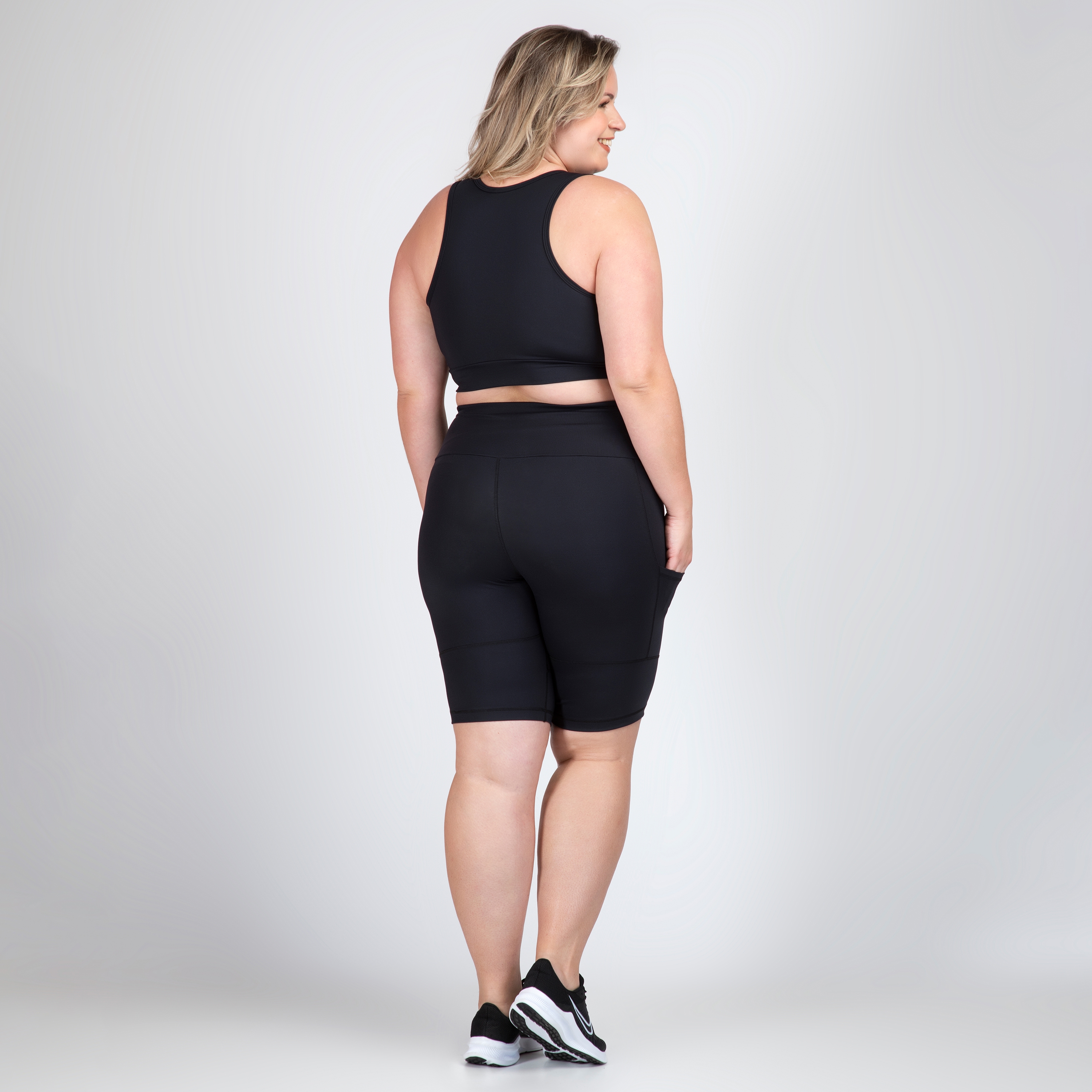 Bermuda Plus Size Ciclista com Bolsos Laterais Jolie - Físico Fitness